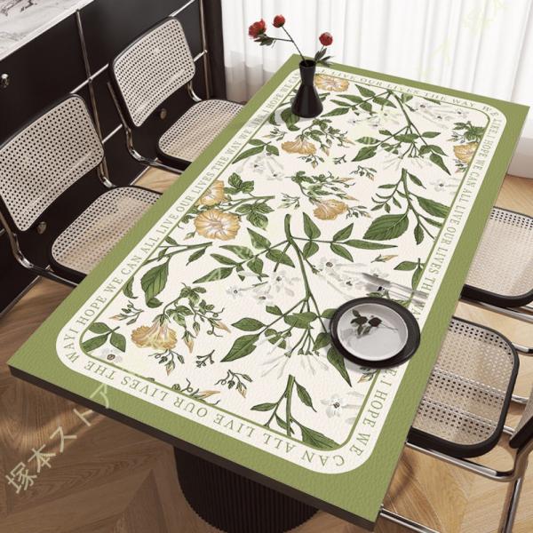 【発売日：2025年01月24日】素材：puレザー★このテーブルクロスは、ビニール製で、丈夫、防水、耐摩耗性、柔らかく、変形せず、収縮せず、滑りにくく、臭いがありません。★防水加工なので、ほとんどの水性および油性の液体をはじきます。液体がビ...