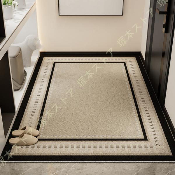 【発売日：2025年11月20日】商品情報特徴【優れた吸水性】吸水性能は優れ、長い梅雨の日でも大雪の日でもフロア汚れを最低限に抑えます! 吸塵の性能も半端ない!この玄関マットはしっかり外からのホコリや泥を屋内に防ぎすることができます!【抗菌...