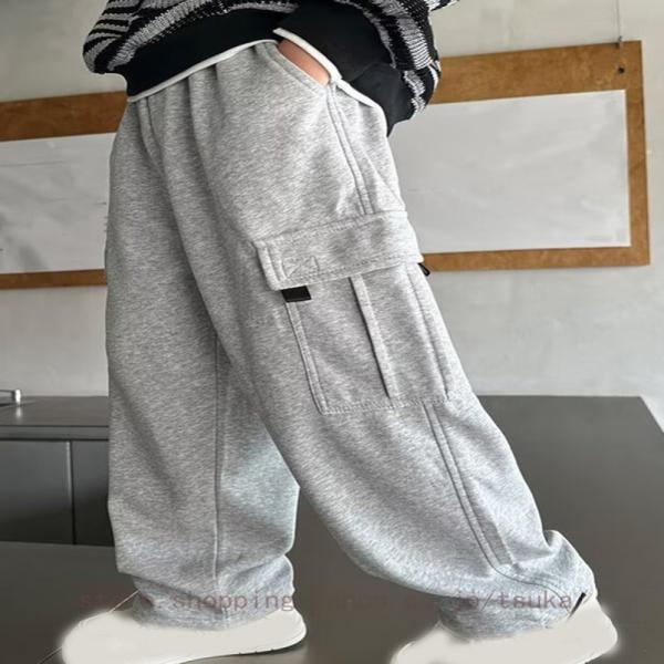 【発売日：2025年09月16日】あったか スウェットパンツ やわらか ジョガーパンツ キッズ 裏起毛 子供服 裏シャギー 男の子 女の子 スポーツ ダンス パンツ ズボン 暖パン 秋冬商品内容：ズボン単品◎パンツは柔らかく肌に優しい生地を...