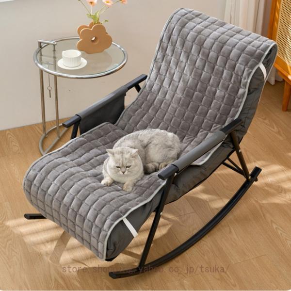 【発売日：2025年09月15日】ふわふわ チェアカバー：柔らかくてふかふかの素材で作られているため、ダイニングチェア&amp;座椅子に置くと真ん中がお尻にフィットするし、座り心地が良いです!おしゃれ ダイニングチェアカバー：モコモコの椅子...