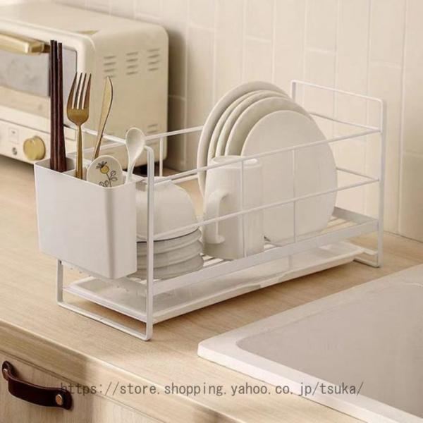 【発売日：2023年08月12日】製品仕様製品名：水切りラック材質：ステンレスカラー：ホワイト 安全かつ効率的にすべての洗浄に最適な乾燥ラック。 このディッシュドレイナーは、キッチンをドライで整頓された状態に保ちます。 底部に水受けトレイを...