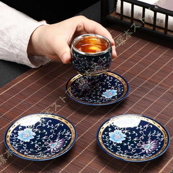 【発売日：2025年12月10日】商品の説明 セラミック製のコースター 机を乾いた状態に保ち、清潔に保ちます! 小さなアート感覚で使えばインテリアのアクセントになります! お客様用に活用しております!ずっしりとしておりテーブルに置く際も安定...