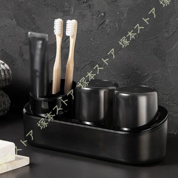 【発売日：2023年04月20日】商品の説明◆材質：PET素材◆カラー：写真通り◆製品：A=24.7*8*11cm（歯磨きコップ×2）。歯ブラシや歯磨き粉などの物は含めておりません。製品図を見てください。 【收納便利】ユーザーニーズに合わせ...