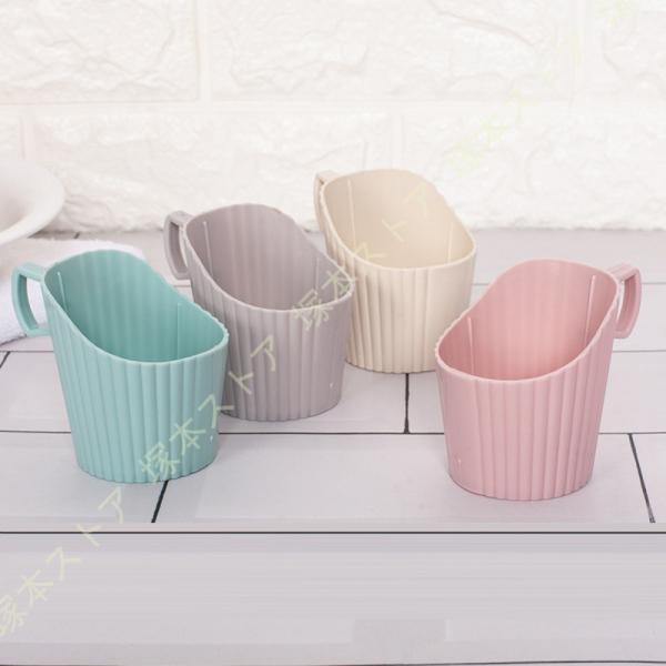 【発売日：2024年12月11日】商品の説明来客時やオフィスで大活躍する紙コップホルダーですとって付きのカップホルダーなので、熱い飲み物も安全に持ち運べま一般に市販されているほとんどの紙コップ・プラカップに使用できます。スタッキング で 省...