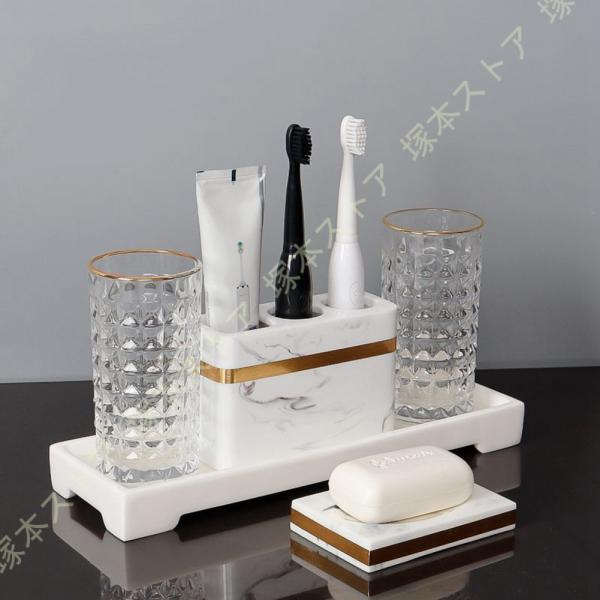 【発売日：2023年04月21日】商品の説明◆材質：セラミック素材◆カラー：写真通り◆製品：トレイは排水を集めるように設計されています。空気の柱で包装されています。具体的なサイズは写真の説明を見てください。歯ブラシや歯磨き粉などの物は含めて...