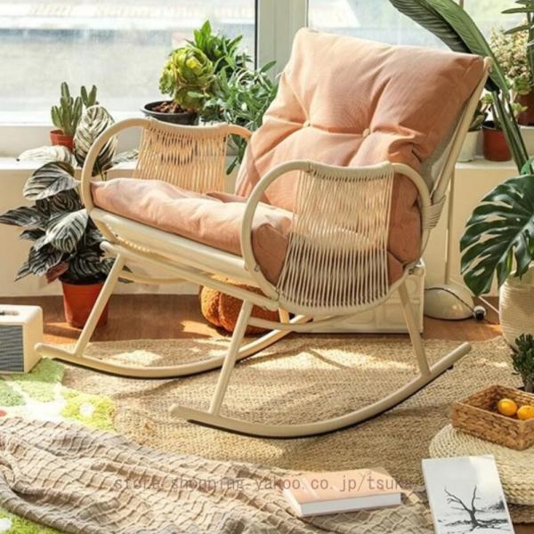 【発売日：2025年06月12日】製品名：読書椅子 /バルコニーリラックスチェア/スイングチェア素材: PE籐、炭素鋼フレームスタイル：モダン柔らかいクッションで、快適な座り心地を提供します。アームレストのデザインはシンプルで、PEラタン素...