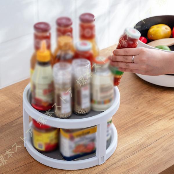 【発売日：2023年04月10日】商品の説明Sサイズ（層）：24.5× 4cm、Lサイズ（層）：29.5× 4cm、A=2層製品の形状は寸法図によって表示される形状と同じである素材：PP+TPR色：ホワイトターン式円形回転トレー普通の調味料...