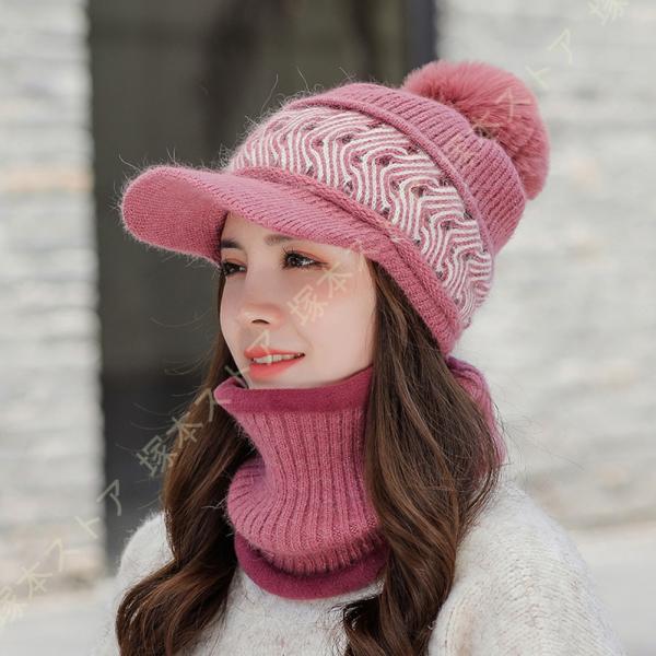 【発売日：2022年08月15日】とってもフワフワで肌触りが良く寒い冬のトレンドのマルチカラーケーブル編みニット帽！お洒落女子必須のアイテムです♪●商品詳細【サイズ】フリーサイズ 【収納】折りたたみ、持ち運びに便利【柔軟度】柔らかい【2点セ...