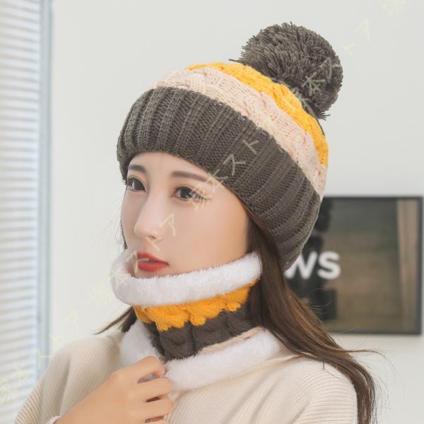 【発売日：2022年08月25日】とってもフワフワで肌触りが良く寒い冬のトレンドのマルチカラーケーブル編みニット帽！お洒落女子必須のアイテムです♪●商品詳細【サイズ】フリーサイズ【柔軟度】柔らかい【2点セット】（帽子*1＋ネックウォーマー*...