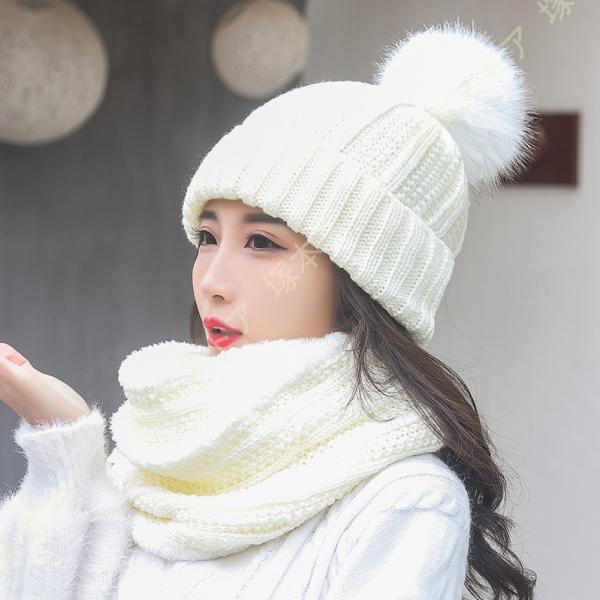 【発売日：2022年08月25日】とってもフワフワで肌触りが良く寒い冬のトレンドのマルチカラーケーブル編みニット帽！お洒落女子必須のアイテムです♪●商品詳細【サイズ】フリーサイズ【柔軟度】柔らかい【2点セット】（帽子*1＋ネックウォーマー*...