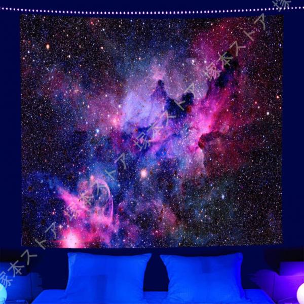 【発売日：2024年09月02日】製品の説明【商品】タペストリー【材質】ポリエステル【パッケジ内容】タペストリーx 1。【印刷】◆弊社の製品はハイビジョン印刷技術を採用して、色が鮮やかです。【壁掛けタペストリー】◆壁に飾ったり、見られたくな...