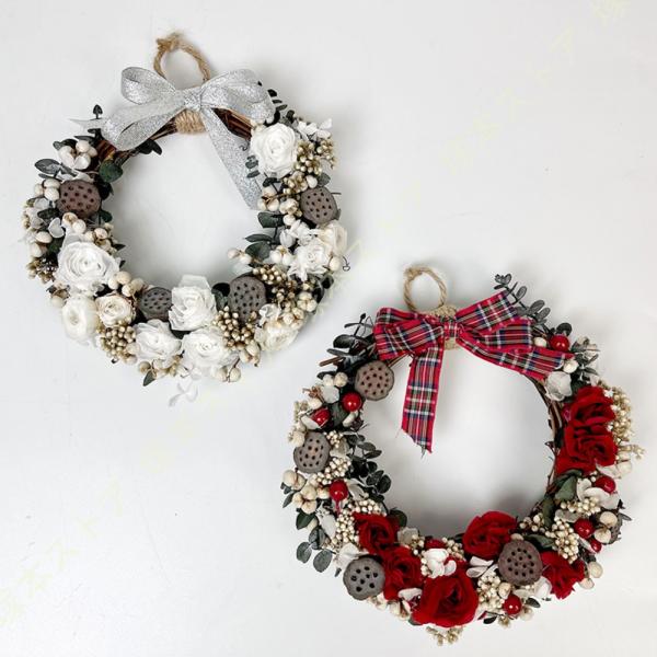 【発売日：2022年11月29日】直径（外径）：約35cm/40cm/50cm/60cm 18cm*1=クリスマスリース本体*118cm*2=クリスマスリース本体*2大切な人と共にクリスマスをお楽しみください。◎【リアルに見える】春の花の花...