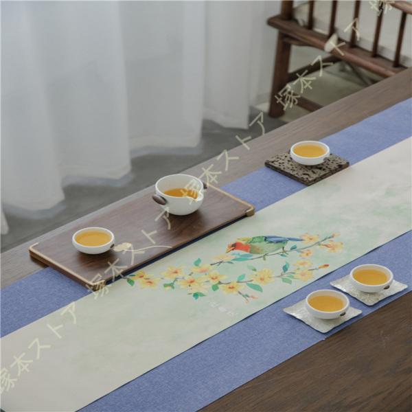 【発売日：2023年10月07日】【材質】：ポリエステル製【サイズ】：A=200*20cm＋200*30cm、B=250*20cm＋250*30cm、C=300*20cm＋300*30cm　★テーブルの中央にさらりと敷きこむだけで、ぐっとお...