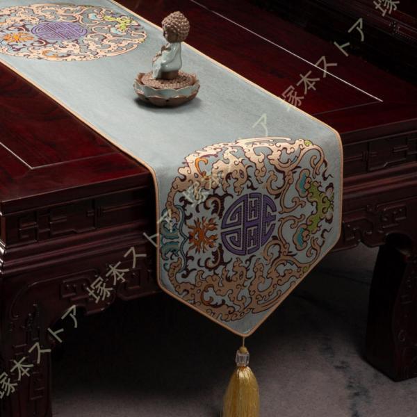 【発売日：2023年06月17日】★【材質】：ポリエステル★【カラー】：写真色★高品質素材を採用して、いつでも清潔を保てます。細菌類が繁殖しにくく、抗菌防臭性を持ちます。★どんな空間にも馴染む柄、テーブルを華やかに演出してくれるテーブルカバ...