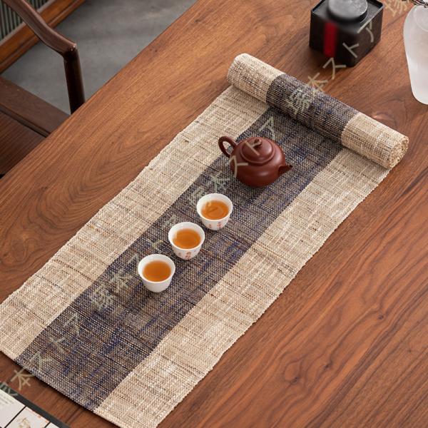 【発売日：2023年07月03日】テーブルランナーのある暮らし良い雰囲気：この北欧食卓ランナーを置くだけで、ロマンチック感が生まれます。 存在感はありますが、お部屋のインテリアにぴったりです。 イベント感を一気に盛り上げる。 いつもの食卓に...