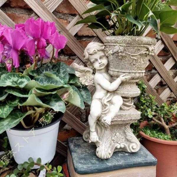 【発売日：2025年06月16日】かわいい 天使 大きい 置物 レジン 北欧 ガーデニング 飾り物 庭 ガーデン 玄関 卓 おしゃれ オブジェ インテリア 雑貨商品の仕様・素　材：樹脂・レジン・サイズ：商品の詳しいサイズについて、写真でご覧...