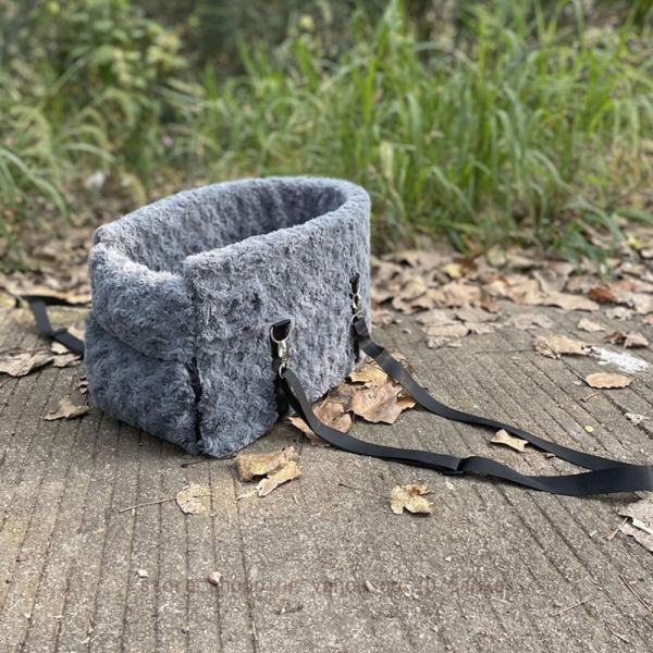 【発売日：2025年09月25日】【一緒にドライブ♪ドライブベッド】▽【複数の用途】このペットシートは、ペットを公園、アウトドア、スーパーマーケット、病院などに連れて行くのに便利な、ペット用旋盤またはペット用バックパックとして使用することが...