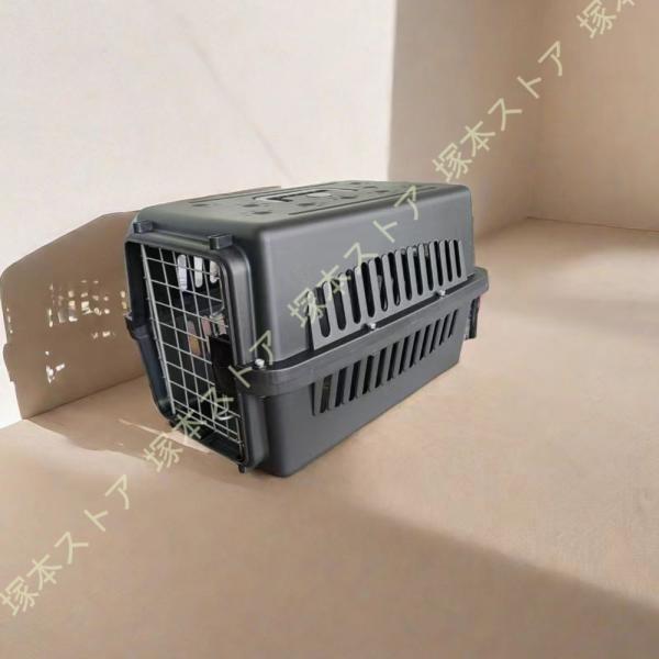 【発売日：2024年12月16日】ペットとの旅行に頑丈でしっかりとした作りのキャリー。□普段のお出かけはもちろん、ペットとの旅行にも使える。□風が通り抜けやすい構造、開け閉めを片手で簡単にできる□脱走されにくい、内部にパーツの露出がないキャ...