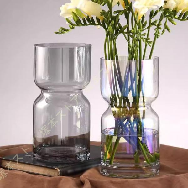 【発売日：2023年09月14日】商品名: ガラス花瓶素材: ガラスサイズ：口径×高さ：11*21.8cm（スタッフ採寸のため、若干の誤差が生じる場合がございます）場所: 窓辺、玄関、寝室、書斎など透明感 使いやすい、シンプルなデザイン透明...