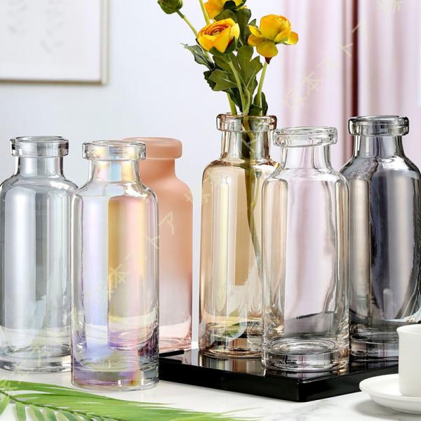 【発売日：2023年09月19日】商品名: ガラス花瓶素材: ガラスサイズ：口径×底径×高さ：6*9*25cm（スタッフ採寸のため、若干の誤差が生じる場合がございます）場所: 窓辺、玄関、寝室、書斎など透明感 使いやすい、シンプルなデザイン...
