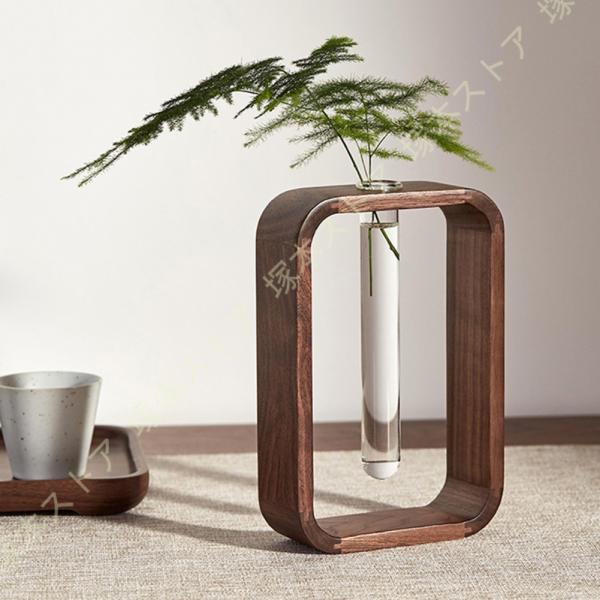 【発売日：2023年06月26日】商品名: ガラス花瓶素材: ガラス、木サイズ：長さ×幅×高さ：小さい：12*4.5*18cm、大きい：12*4.5*24cm（スタッフ採寸のため、若干の誤差が生じる場合がございます）場所: 窓辺、玄関、寝室...