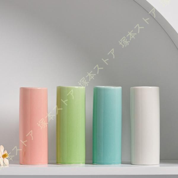 【発売日：2023年06月16日】北欧のモダンなミニマリストスタイル。 さまざまな花や植物に合わせることができ、どこでも使用できます花瓶について説明：サイズ：口径×直径×高さ：5*5.3*14.5cm（スタッフ採寸のため、若干の誤差が生じる...