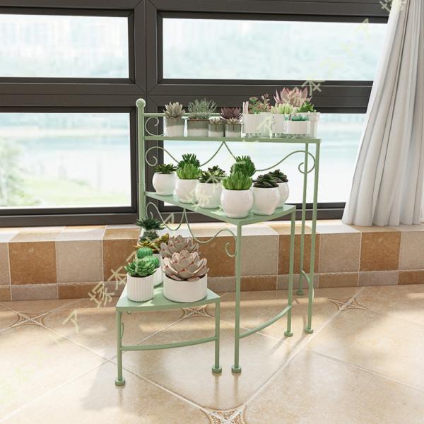 【発売日：2025年09月03日】【サイズ】長さ×幅×高さ：サイズ参考画像 （スタッフ採寸のため、若干の誤差が生じる場合がございます）【材質&amp;デザイン】ガーデンラック全体が防錆塗装鉄パイプのデザインになっています!鉄スタンドは家の装...