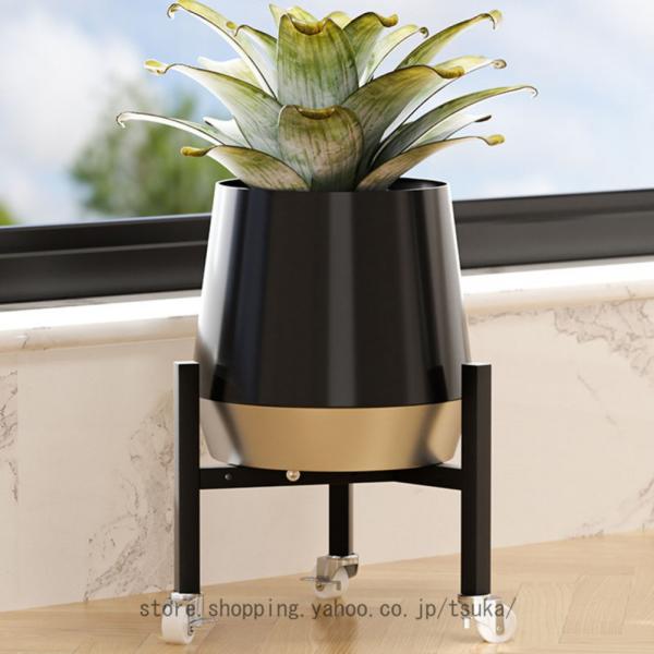 【発売日：2025年10月11日】【上質なアイアン材質】西洋的なセンスを楽しめる頑丈でやや重いアイアン素材を採用し、耐久性に優れています!アイアン表面には錆を防げる塗料コーティングが施されているため、雨に濡れても錆びにくく、屋外での設置にも...