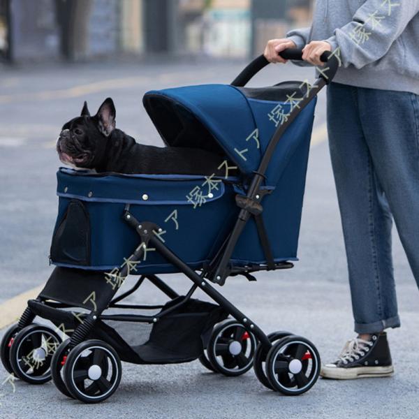 【発売日：2025年01月15日】折りたたみ式 4輪 ペットカート【商品詳細】 展開時サイズ（約）：48*69*94cm耐荷重（約）：25kg ◆対面式の設計で愛犬の顔を見ながら、散歩しましょう。◆足踏みストッパー付きで、休憩や坂道でカート...