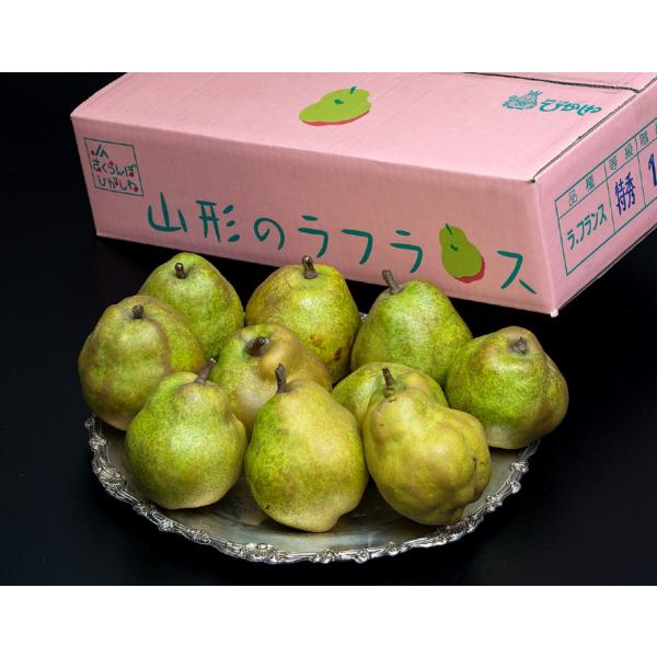 洋梨の中でも１番の知名度を誇るのが『ラ・フランス』。世界で約4,000種ある西洋梨ですが、日本で栽培されているのは約20種です。そのうち、ラ・フランスは6割以上。さらに、その約8割が山形県で栽培されています。追熟を経てベストなタイミングでの...