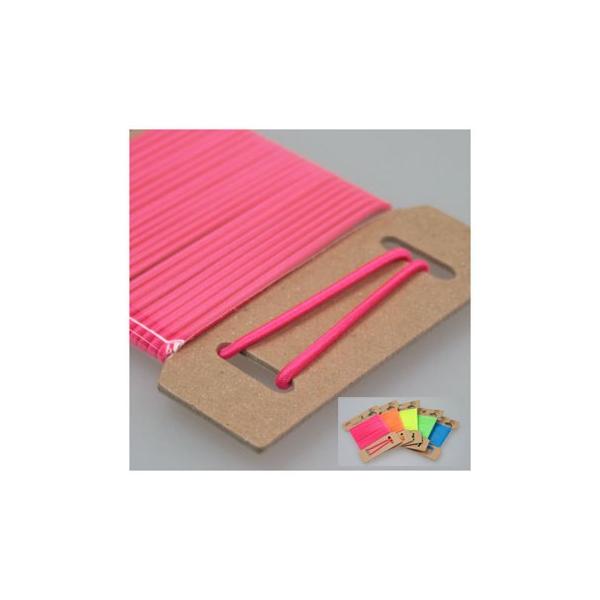 サイズ：φ2mm入数：2.5m材質：ポリエステル、天然ゴム流行のネオンカラーのゴムです。小巻になっているので使いやすい♪中丸タイプは、丸パッチンが使える大きさなので輪っかにして、髪留めやアームバンドにもできます。もちろん手帳やノート留めにも...