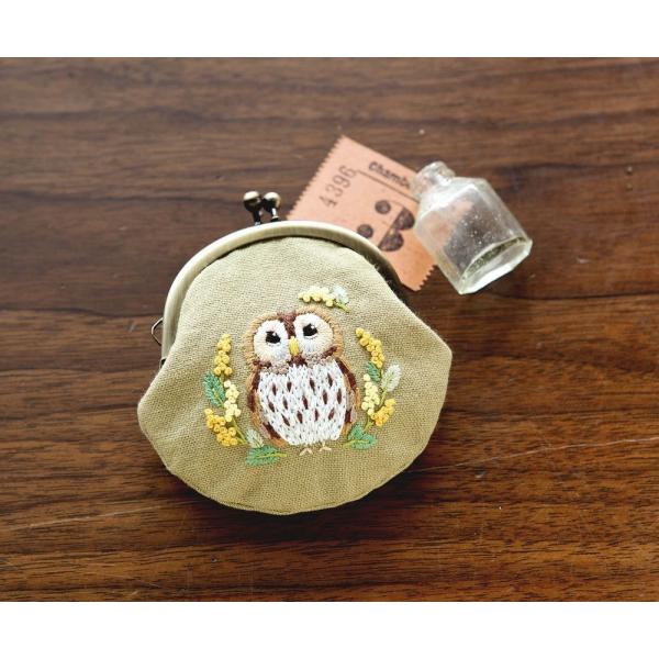 刺しゅう作家 Chicci -チッチ- さんの人気モチーフが可愛いがま口キットになりました。森の動物たちをバッグにしのばせてお出かけしませんか？初心者の方でも楽しんで作っていただけるほど良いサイズ感のがま口キットです。■難易度★★★★☆【セ...