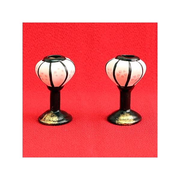 季節やイベントごとに玄関をディスプレイしているところが増えてきています！オススメは、陶器のおひなさま道具です。最近は、5段7段飾りを出しているところも少なくなってきました。陶器のおひなさまはふんわりと丸く暖かい感じがします。、春を楽しむため...