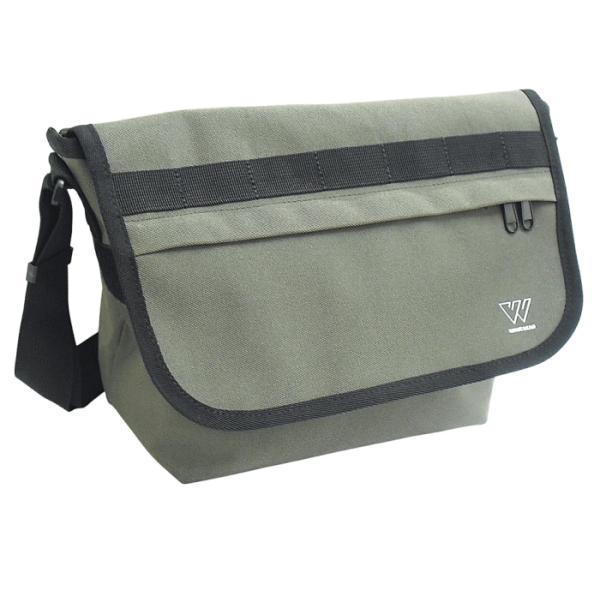 ウェーブギア WAVEGEAR イージーメッセンジャーバッグ EASY MESSENGER BAG / バッグ タックルバッグライトゲーム・エギング・チニングなどのランガンバッグとして使いやすいサイズ。・モールシステムで小物の追加取り付けも...