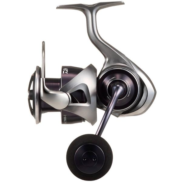 ダイワ DAIWA グローブライド 25 カルディア CALDIA / スピニングリール リール釣り人が求める、意のままにルアーを操作することを目指した設計思想エアドライブデザインが、ついにCALDIAに採用。ボディとローターというメインパ...