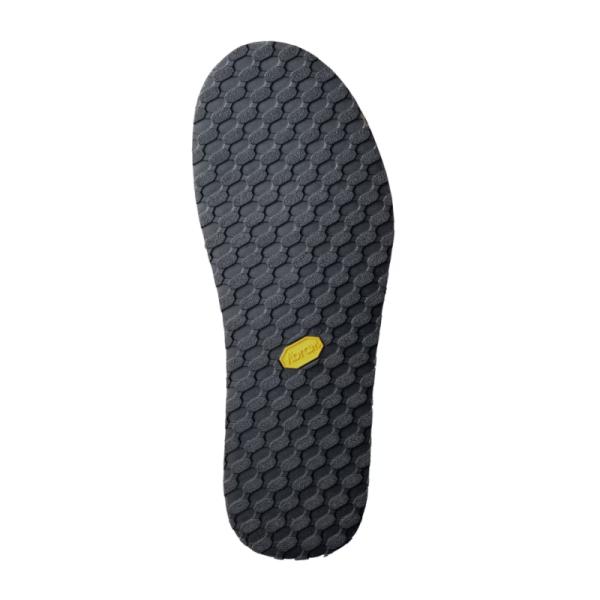 シマノ SHIMANO ジオロック ビブラムキット A KT-640X / 交換 替えソール 船 防波堤 サーフ濡れたところでもグリップの高いラジアルソール。ソールタイプAビブラムキット Aはデッキや防波堤といった所で威力を発揮します。濡れ...