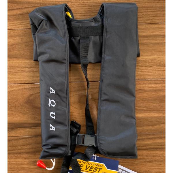 動きやすく、背中が蒸れない快適仕様