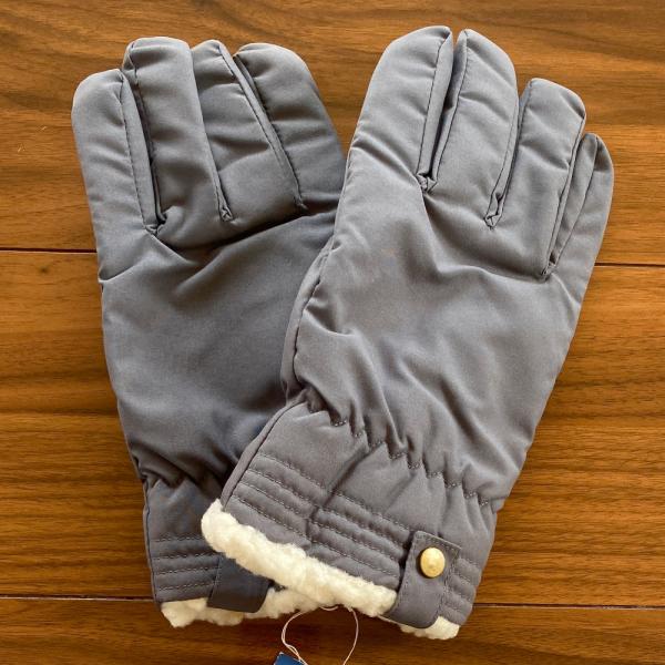 高品質な柔らかさと輝き。異型マイクロファイバー糸。