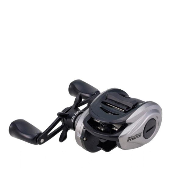 バックラッシュを恐れるな。アンチバックラッシュフラップ搭載でベイトキャストリールの使い方を学べる。フラップをONにすればバックラッシュ防止をサポート、OFFにすれば通常のBCリールとしても使用可能なため、初めてBCリールとしてオススメです。...