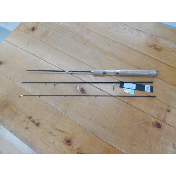 【STEPSTICK】その名のごとく釣りを覚えるには適当な竿では上達しない！釣りのステップアップにつなげる為に開発した、エリアトラウト専門メーカーだからこそ形にできた、エントリーモデルが登場！釣りの基本ともいえる、スプーン、クランクはもちろ...