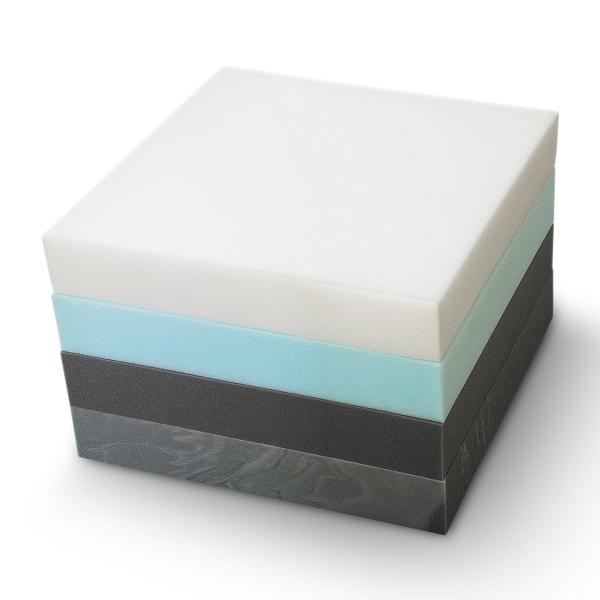 「やわらかめ」は基本的に色は「白系」になります。「ふつう」はやわらかめに価格を揃えるためB品ウレタンを使用しておりまして、使用感や性能はA品に遜色ないものの、色が一定ではありません。おおむね「薄い青」「灰色」「まだら」のいずれかになります。...