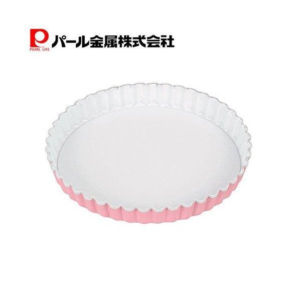 【商品概要】 ふっ素加工でこびりつきにくく、お手入れ簡単焼き上がったタルトが取り出しやすい底取れタイプ食べきりサイズの小さめサイズオーブン専用食器洗い乾燥機使用不可ものづくりのまち、新潟県燕三条産 【スペック】 本体サイズ:外径160×高さ...