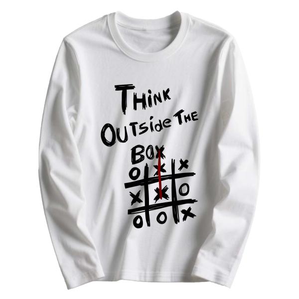 遊び心とクリエイティビティを表現した、ユニークなデザインの長袖Tシャツです。前面に「Think outside the box」（枠にとらわれない発想を）というメッセージと、ティックタックトーのゲーム柄がプリントされており、創造的思考を視覚...