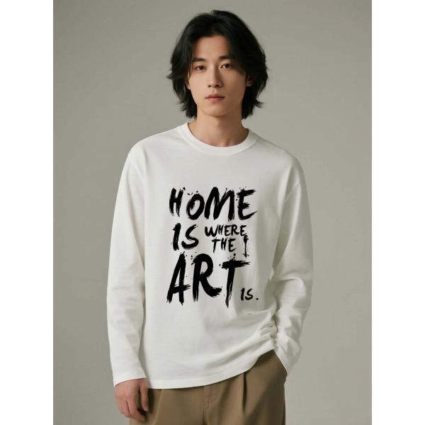 「Home is Where The Art is」というアーティスティックなメッセージが印象的な長袖Tシャツです。シンプルな白地に力強いブラシストローク風の文字デザインが、アートへの愛着と創造性を表現しています。100%コットン素材を使用...