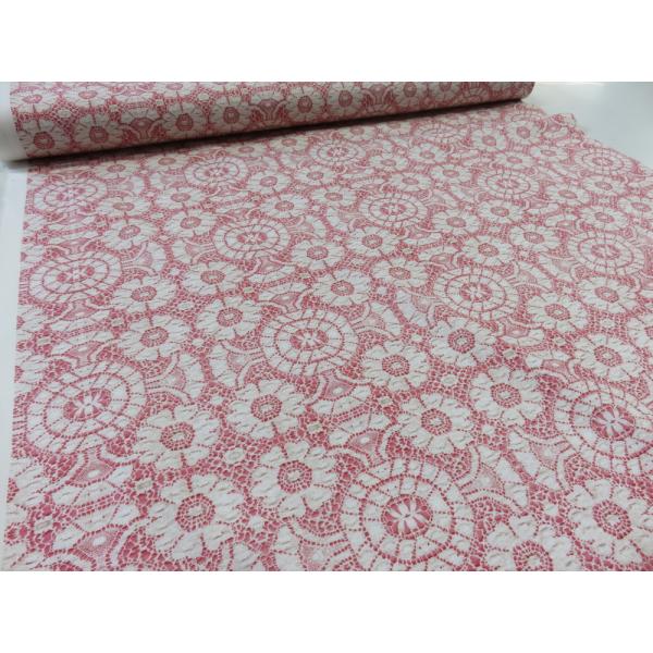 Moda Fabrics（モダファブリックス）は、テキサス州ダラスを拠点とする世界的なファブリックブランドです。常時30名以上のデザイナーとライセンス契約を結び、多彩なバリエーションの生地を展開、年間で1200柄を超える新作を次々にリリース...