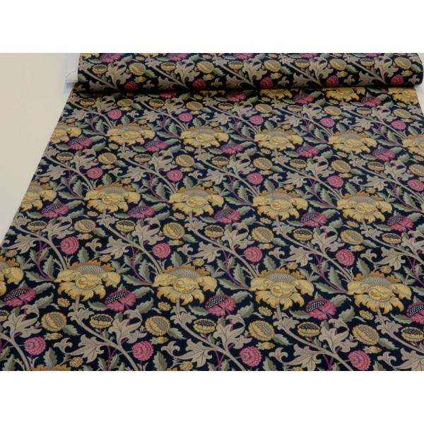 Morris Meadow(モリス メドー)ウィリアム・モリスのアーツ＆クラフツデザインの最新コレクションは、イギリスの草原に対するモリスの観察を反映しています。曲がりくねった花柄のカラーパレットは、天然染料の色合いに対する彼の情熱からイン...