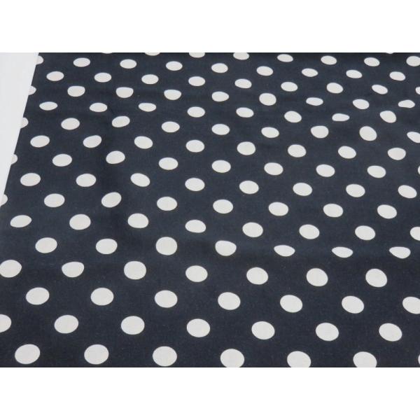 コットンこばやしのコットンリネンシーチングは、柔らかく気持ちのいい手触りの素材です。シャツなどの衣類から雑貨小物まで幅広く使われています。麻の生地は特性上、織りキズ、色むら、ネップ等が発生する場合がございます。シーチングとは、粗く織った 平...