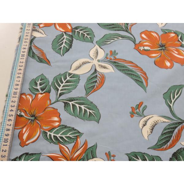 人気のハワイアンプリントの生地がメーカーマークダウンのためお買い得価格での提供です。やわらかなシーチング生地は、シャツ、カバーリング、テーブルクロス、エプロン、パッチワークなど幅広くお使いいただけます。★生地巾　約１０８ｃｍ★素材　　綿１０...