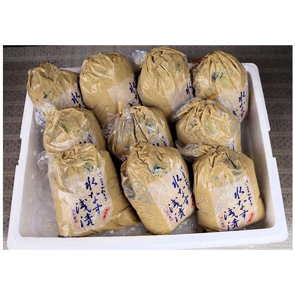 ・原材料名：水なす、米ぬか、漬け原材料（酒粕、食塩、砂糖、醤油）、　調味料（アミノ酸等）、ミョウバン、酸化防止剤（ビタミンC)・原材料の一部に小麦、大豆を含む・原料原産地名：国産