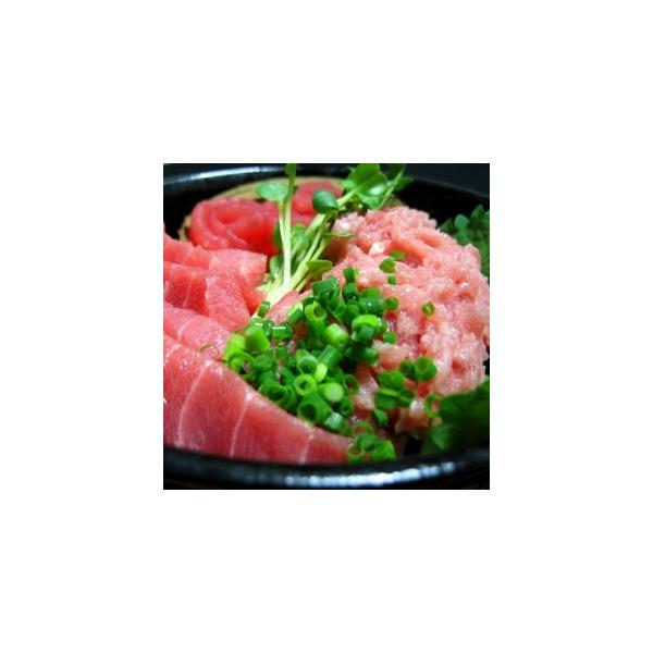 過剰な油を使用しないこと。たたきを荒めにして、心地よい舌触りに仕上がりました。豊洲市場仲卸、お奨めのネギトロです。鉄火丼、ねぎとろ山かけ、手巻寿司等の寿司ネタとしても最適です。「築地まぐろ問屋」天然鮪上ネギトロ250g（約3〜4人前）クール...